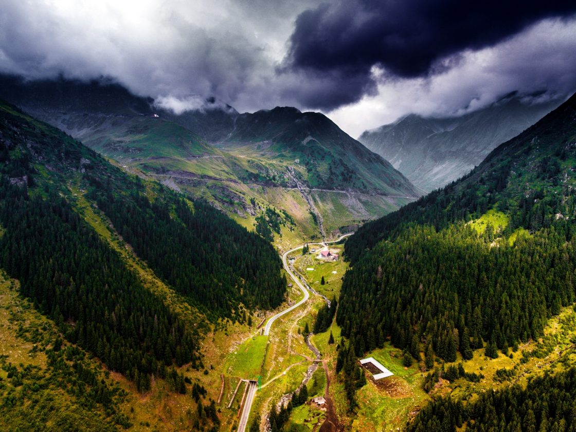10 Locuri de vizitat in CARTISOARA: Obiective turistice TRANSFAGARASAN ...