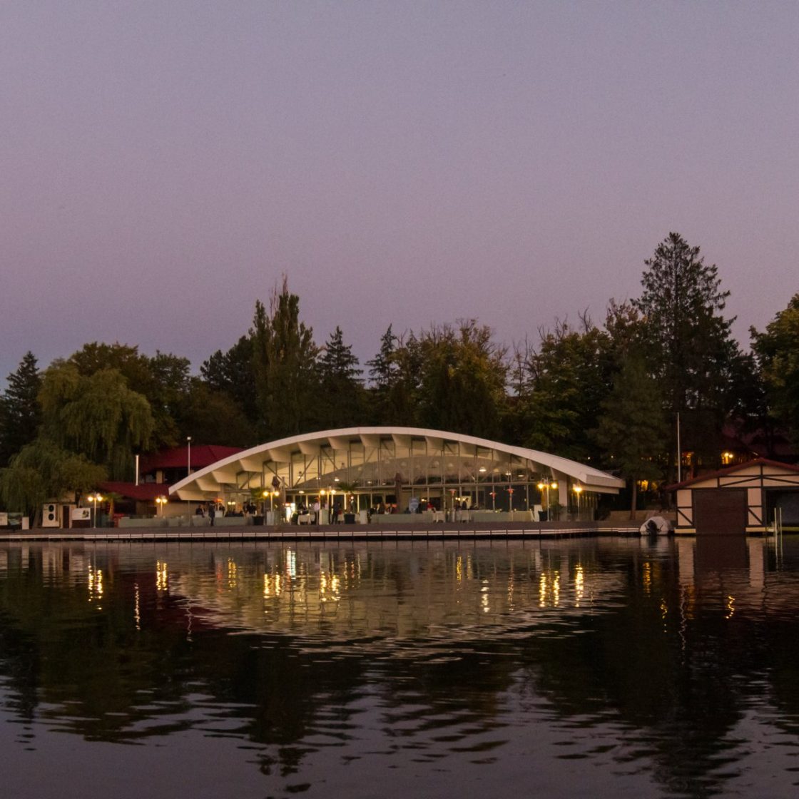 Locuri Faine™ - Hoteluri de Lux, Fine Dining & Experiente Memorabile