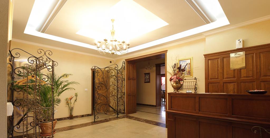 VILA PRECIOSA din Alba Iulia | Descoperă Locuri Faine din Romania