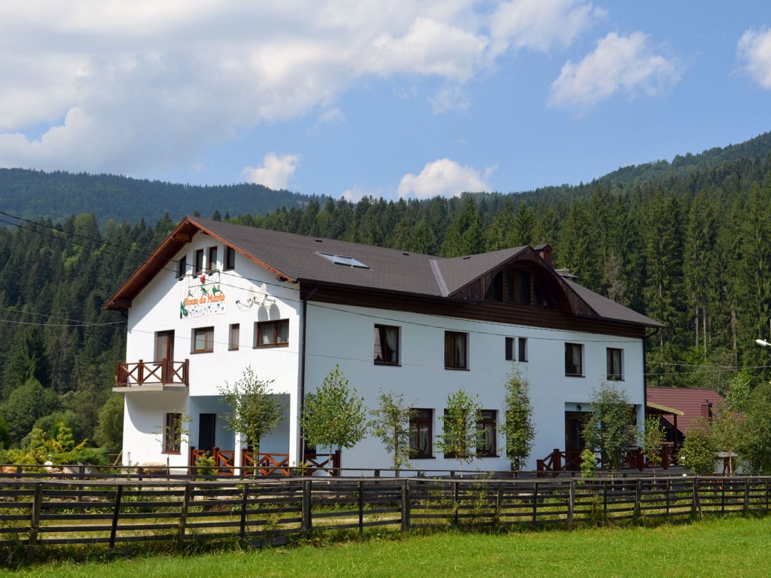 Cele mai frumoase CABANE montane din Romania | Locuri Faine