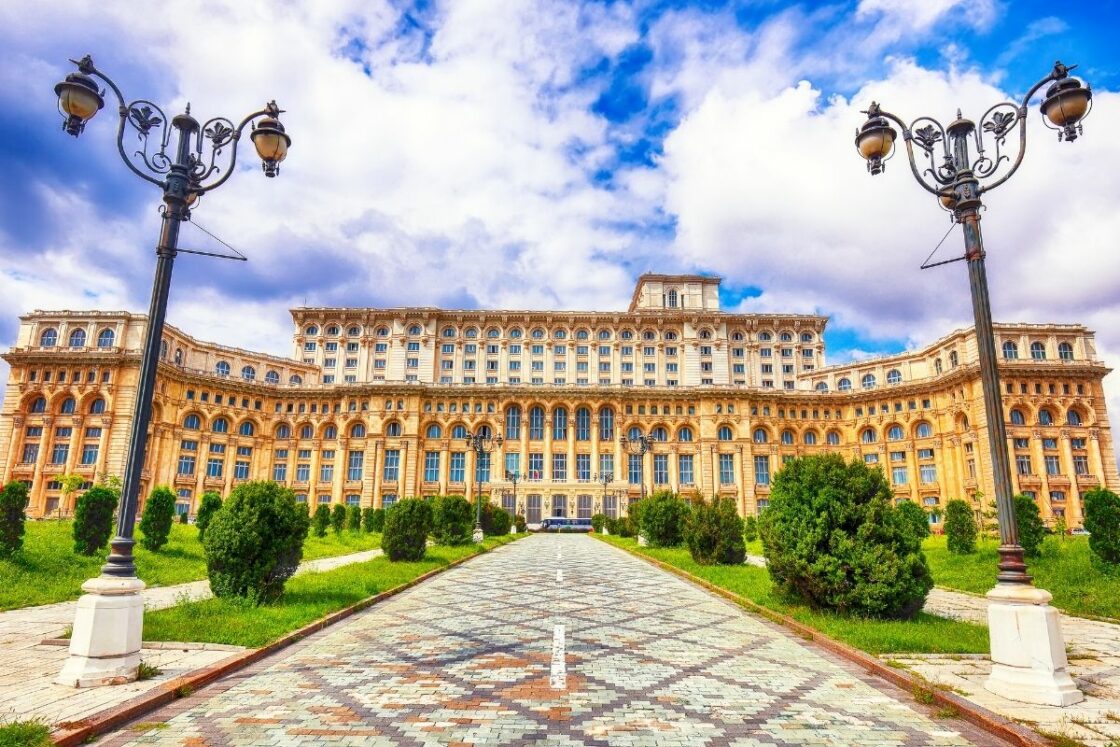 50+ MUZEE in Bucuresti: Lista Completa [2022] | Ghid Turistic Locuri Faine™