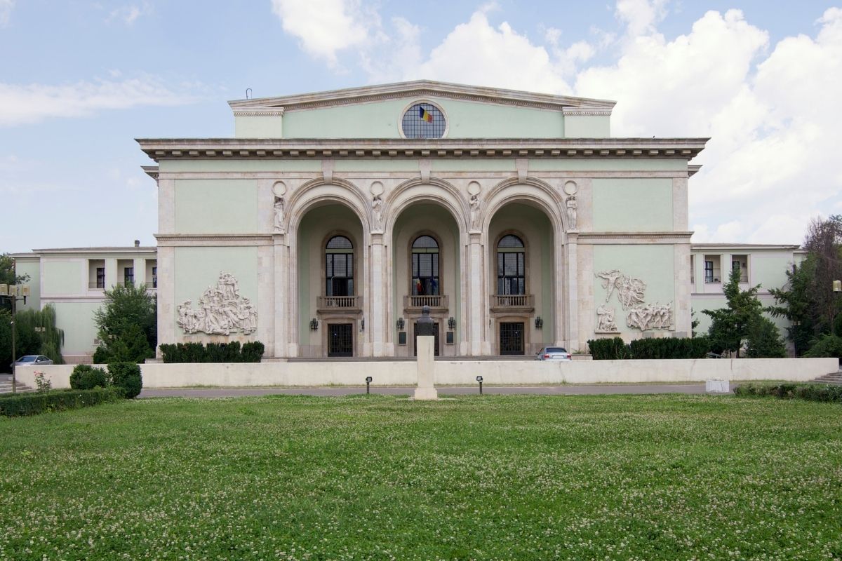 50+ MUZEE in Bucuresti: Lista Completa [2022] | Ghid Turistic Locuri Faine™